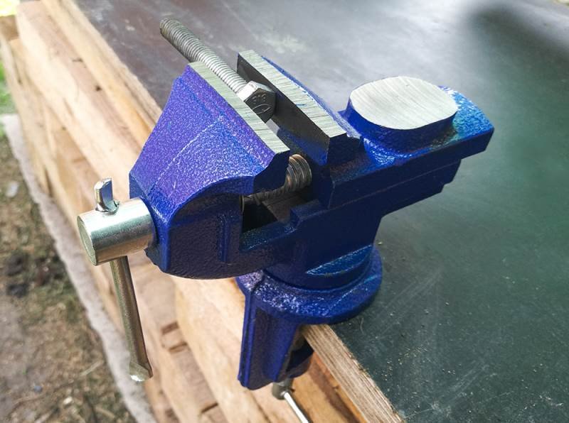 ISO 5620 Otočný dielenský zverák, malý 60mm - 5902802905246 ...